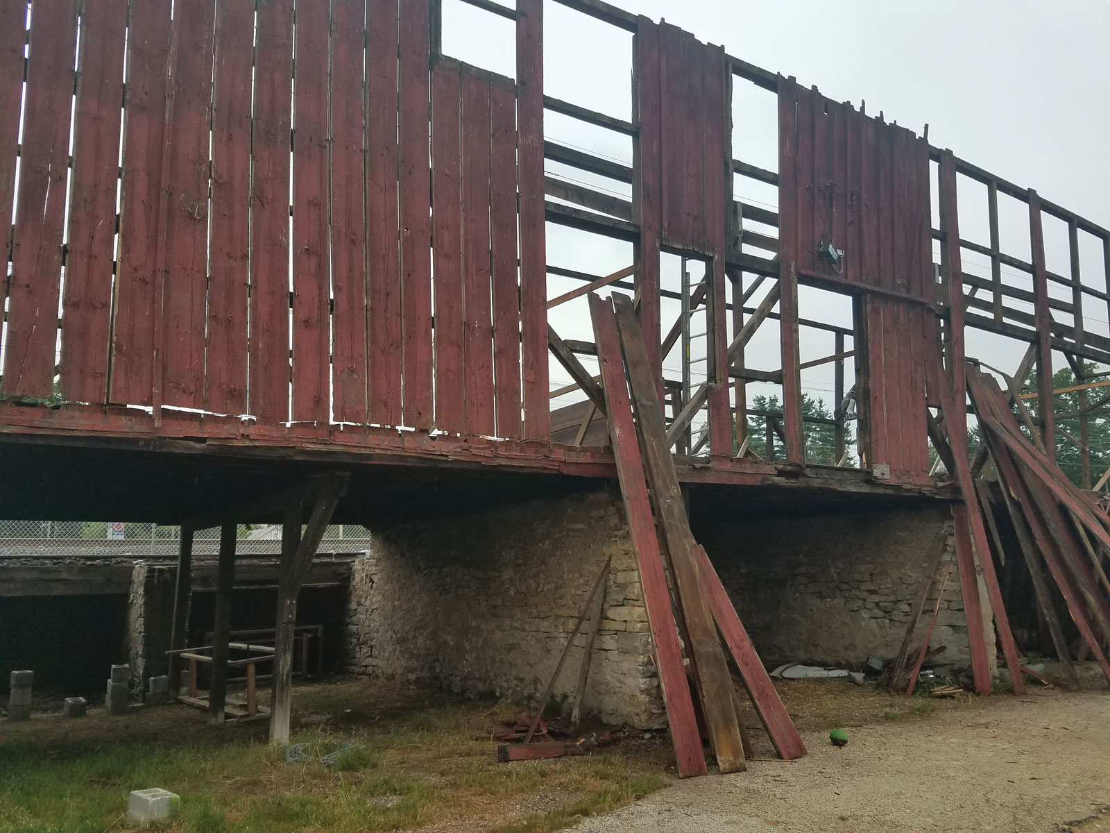 Rebuilding The Jones Log Barn - Tredyffrin Historic Preservation Trust